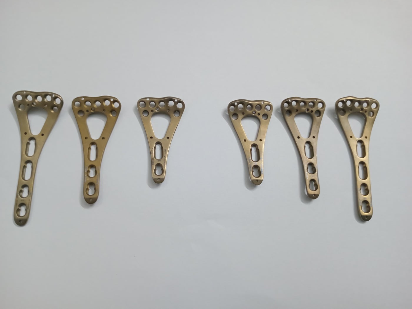 "Meril 2.4mm LPS Double-Column Volar Distal Radial Plate 25.5mm ...